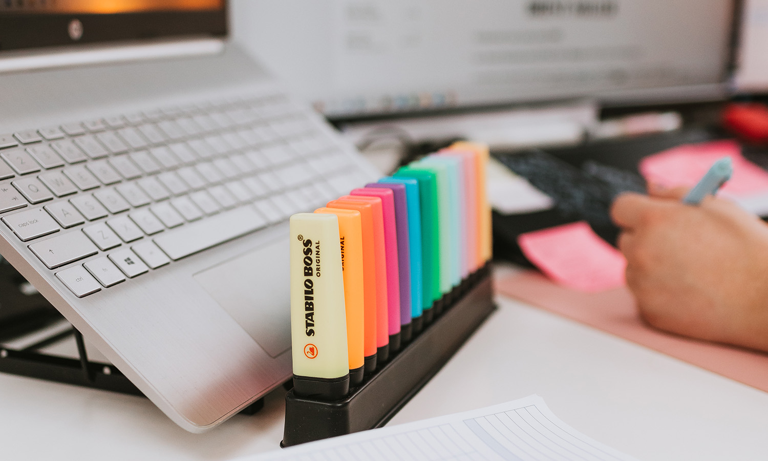Discover the secrets to crafting a brand identity that captivates and ...
